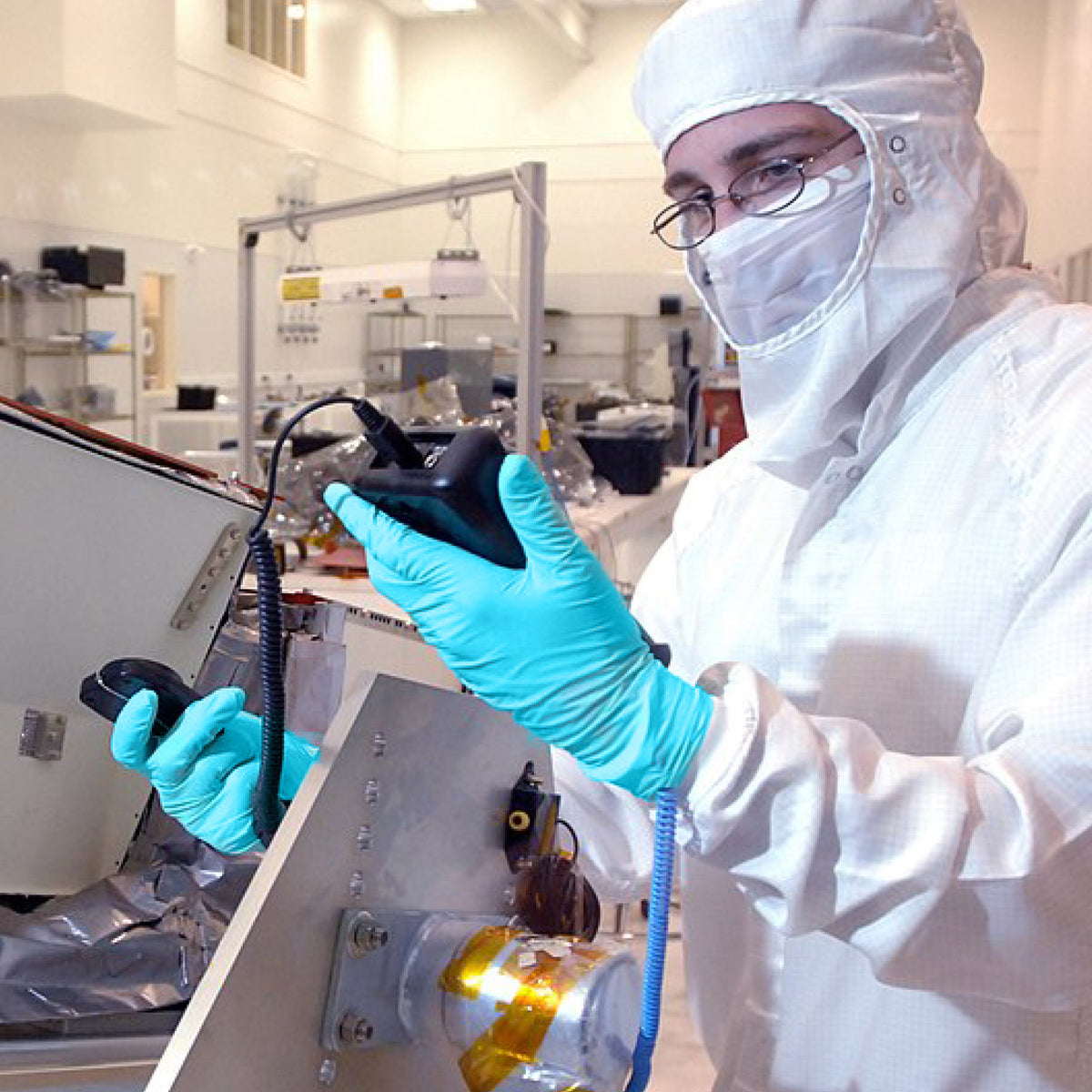 Gloves – Pine Environmental